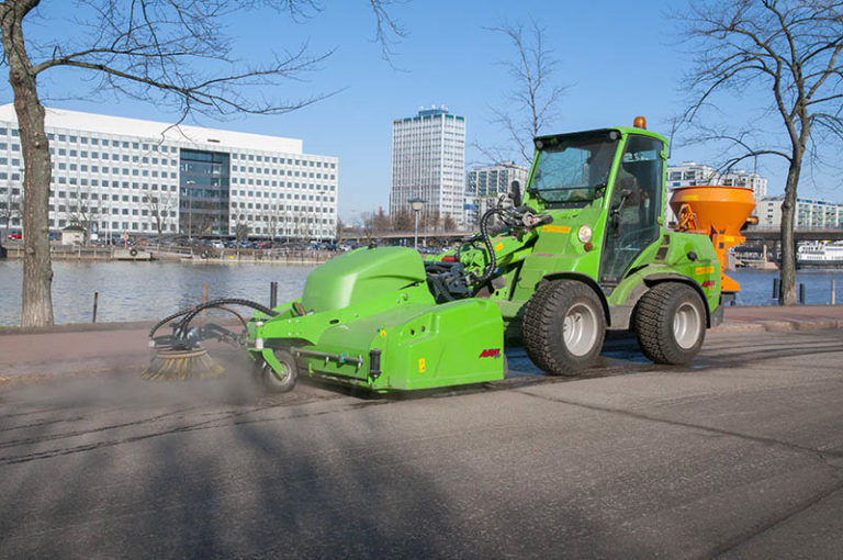 Construction Machinery : The True Versatility of Avant Loaders